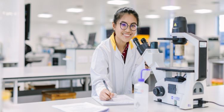 Overview | Undergraduate summer studentships | Faculty of Biological ...